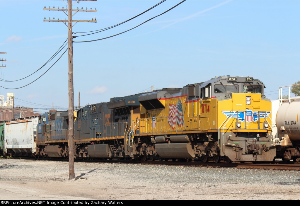 UP 8714 CSX 3320 9004